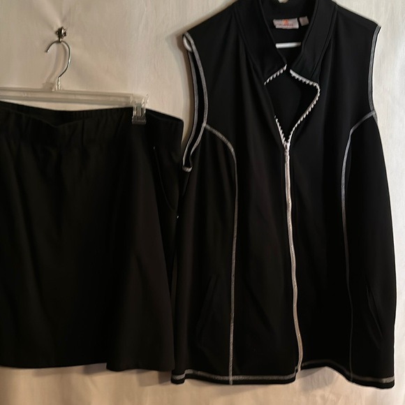 Quacker Factory | Other | Quacker Factory 2 Pc Vest And Skirt Set ...